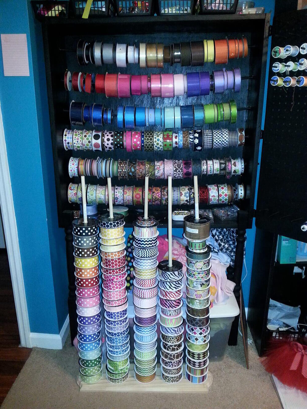 10 hacks for organizing sewing and embroidery supplies